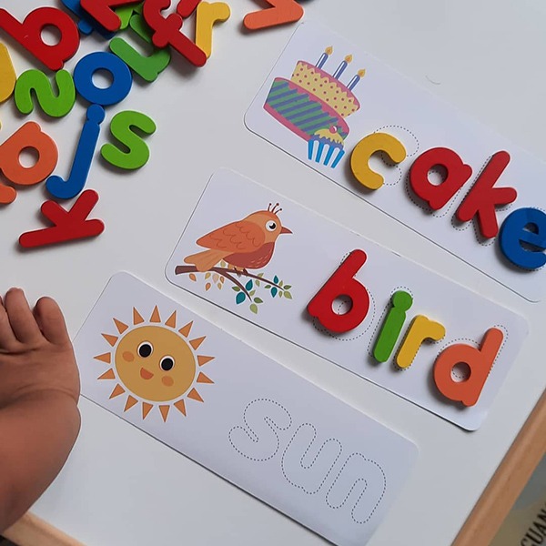 Spelling game - učimo engleski - Montesori Svet